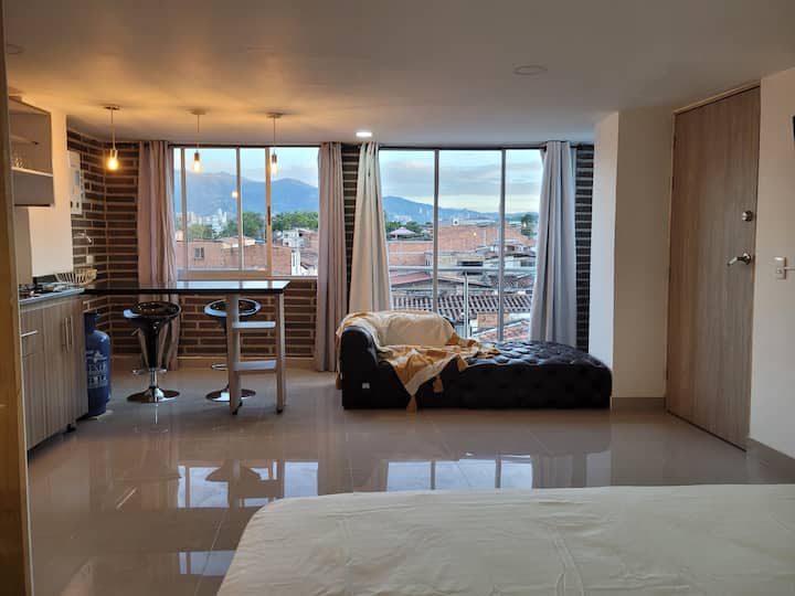 Flexible Policy | 15 Min Poblado Metro | Queen Bed - Medellín, Colombia