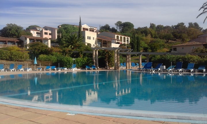 Golfe De St Tropez . Appart 4 Personnes - Grimaud