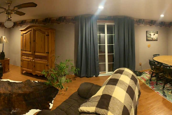 New Dc Farmhouse Come Relax In Our Hot Jacuzzi - Missouri