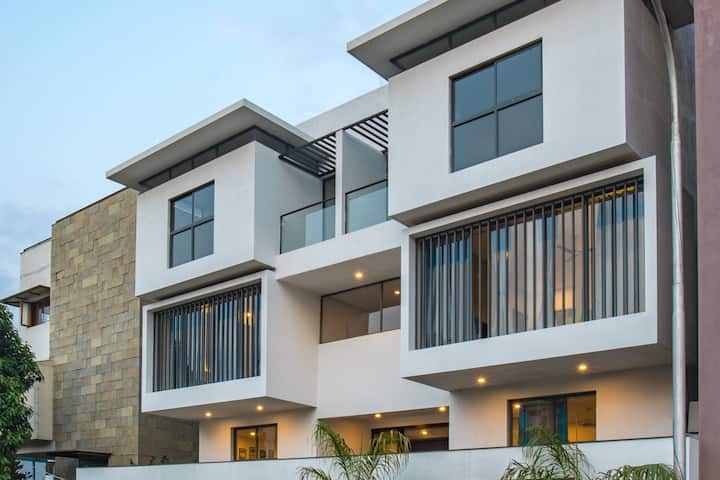 Luxurious Corporate Stay Inside Manyata Tech Park - Bengaluru