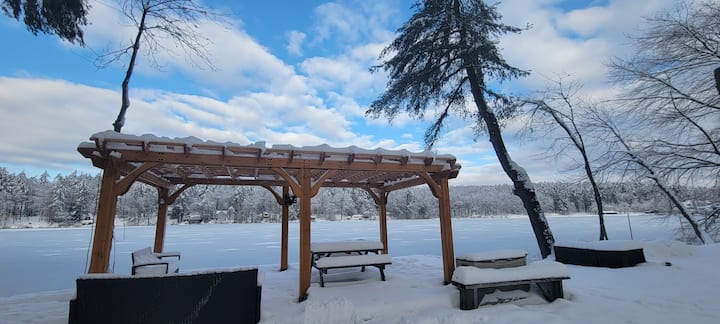 Lakefront Nature Getaway - Wood Fired Cedar Sauna - Brookline, NH