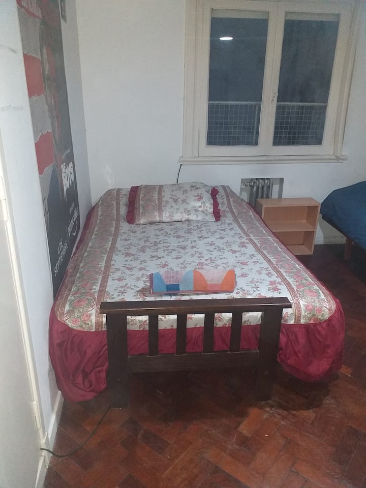 -Excelente  Habitación A Metros De Av. 9 De Julio - Buenos Aires