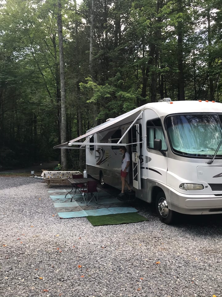 Glamping 2 In The Smokies At Moonshine Ridge - Cosby, TN