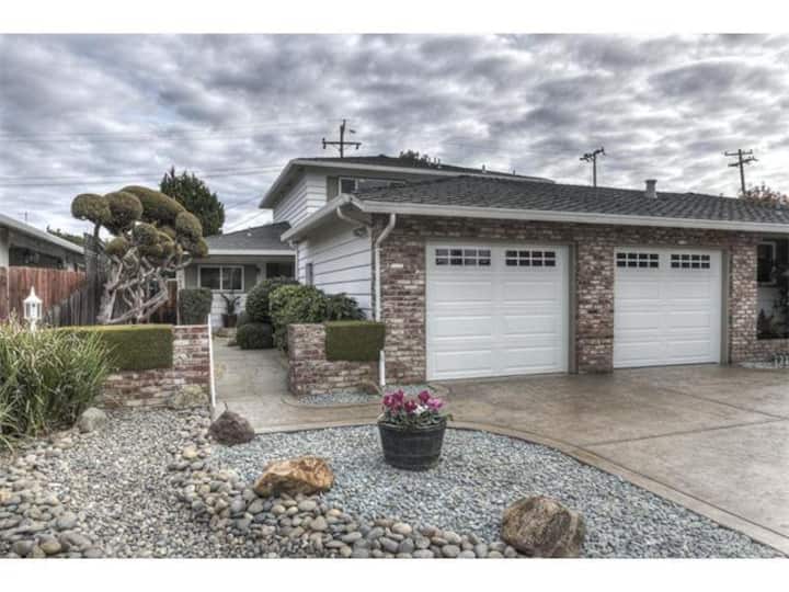 West San Jose~5 Bedroom 3 Bath~near Valley Medical - Santa Clara, CA