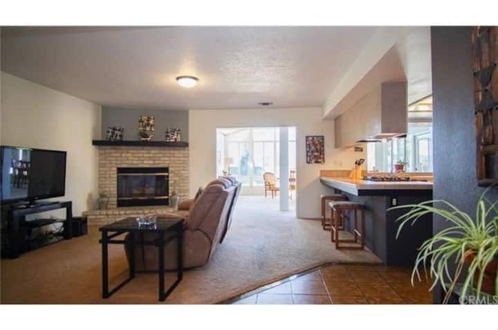 Room Available In Beautiful Orcutt, California! - Santa Maria, CA