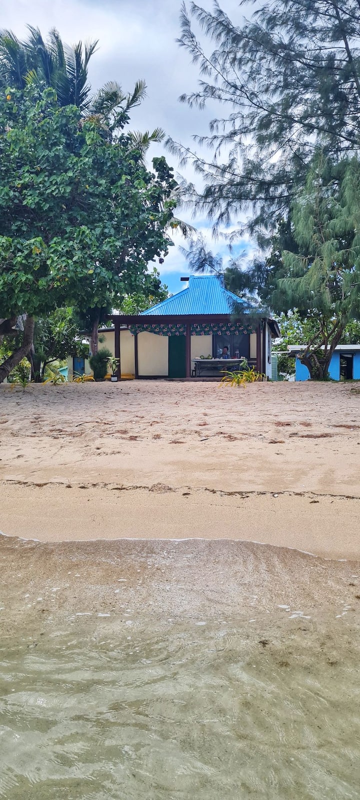 Misi's Nabukeru Beachfront Bure #2 - Fiji