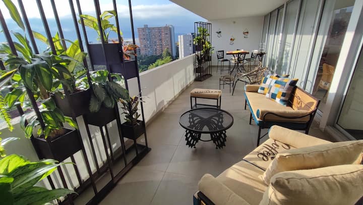 Spectacular Balcony, Enjoy The Coffee Region - Armenia, Colombia