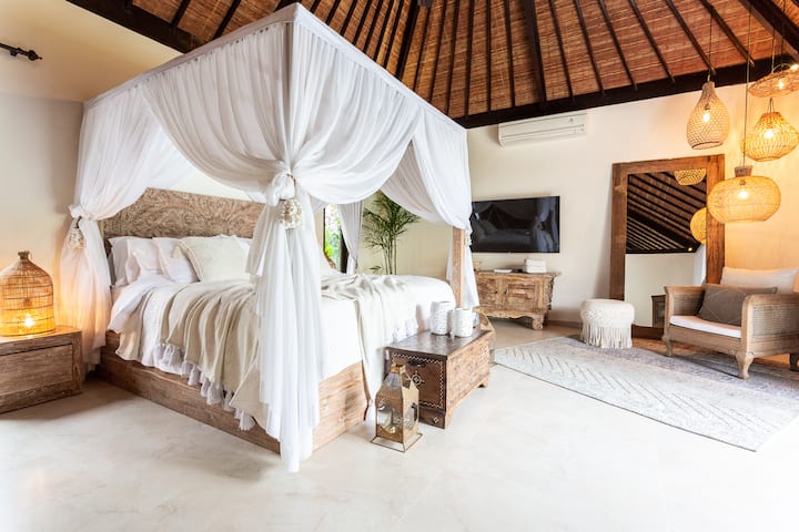 Romantic Luxury Private Villa With Rice Field View - Indonesia