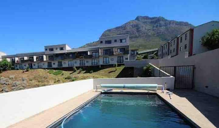 2 Bedroom With Outside Terrace In Trendy Woodstock - Claremont