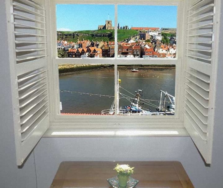 Whitby Sea View Cottage - Robin Hood's Bay