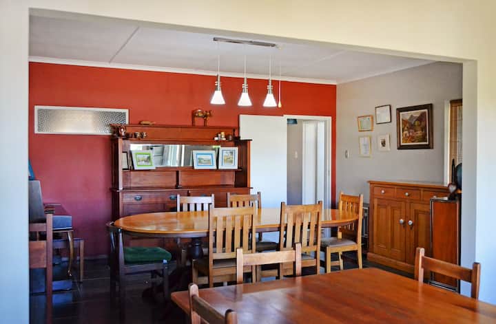 Chesham House (Room B) Breakfast Included - Hermanus