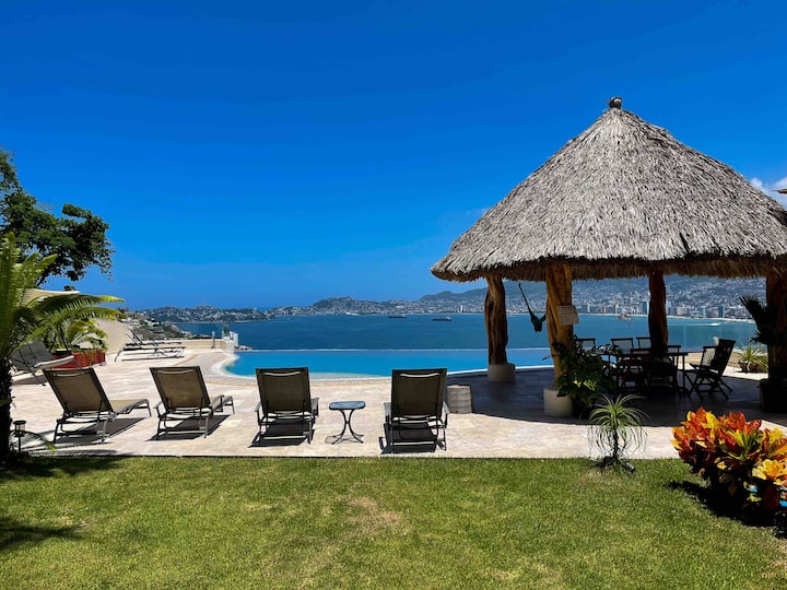 Sunset Paradise In Acapulco! - Acapulco