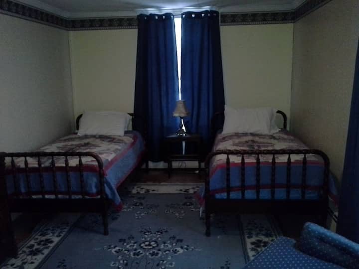 3rd Floor East Room At The Ontario House - Niagara-on-the-Lake