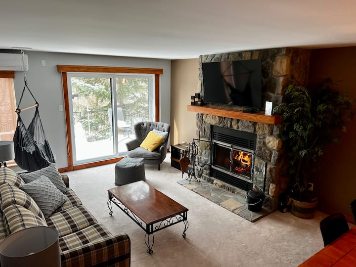 Superbe Condo Cozy Ski-ins/ski-out - Mont-Tremblant
