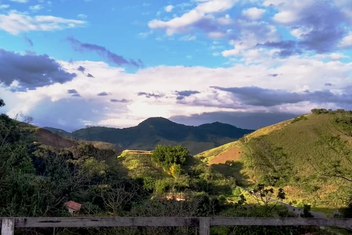 Chalé Com Vista Para Montanha, Na Cervejaria Jybá. - Itajubá