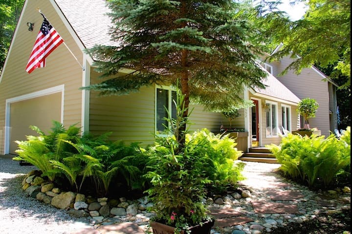 Private Birchwood  Get-a-way - Harbor Springs, MI