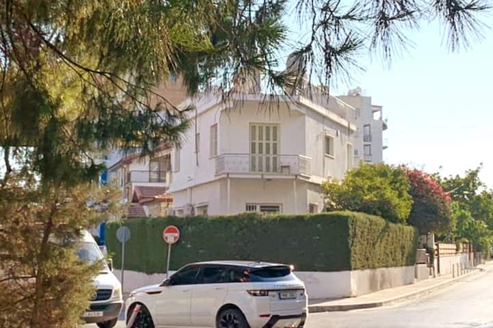 2b♡city-center♡private Garden ♡Beach-200m♡parking - Limassol