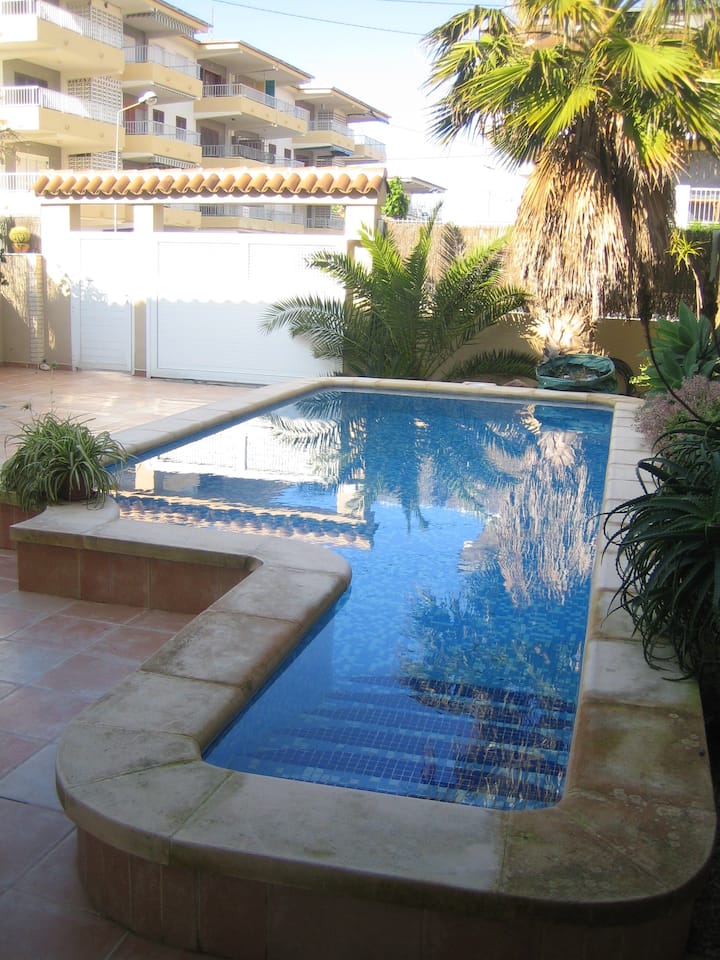 Precioso Chalet Con Piscina Privada, Oliva - Oliva