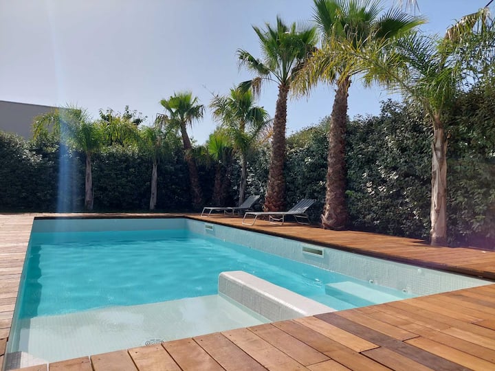 Magnifique Grande Villa Avec Piscine Familiale - Agde