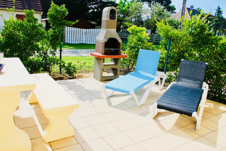 Maison à 150 Mètres De La Plage, Charges Comprises - Barneville-Carteret