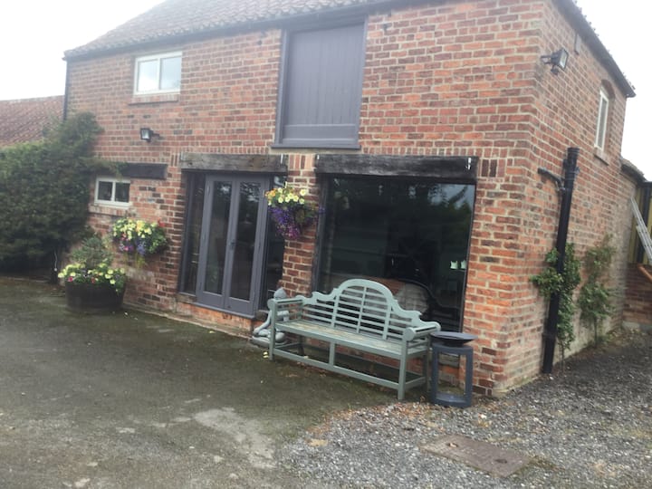 Cottage Formally An Old Grain Store - Wetherby