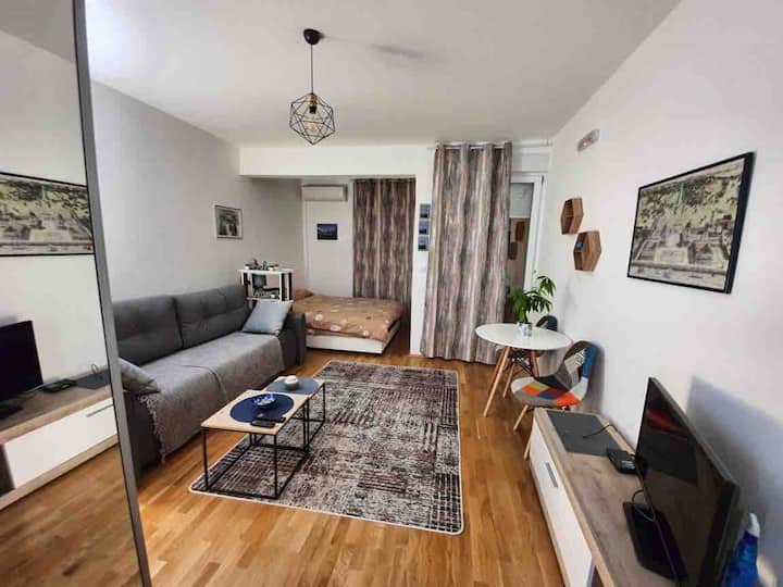 Astonishing Studio Apt In Downtown Podgorica - Podgorica