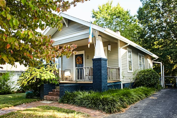 North Knoxville Bungalow - Knoxville, TN
