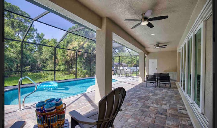 Heated Salted Pool 3 Bdrm/office/4bath. Sleeps 7+ - Florida