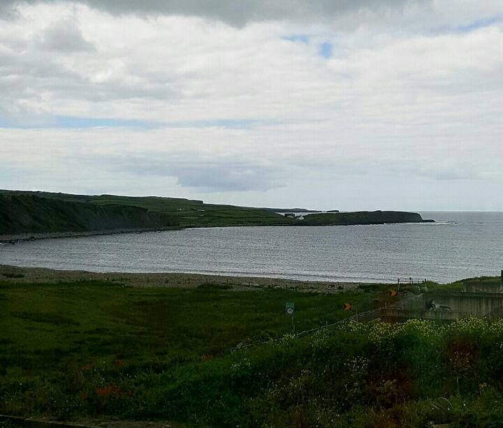 Lahinch Holiday Rentals & Homes - County Clare, Ireland | Airbnb