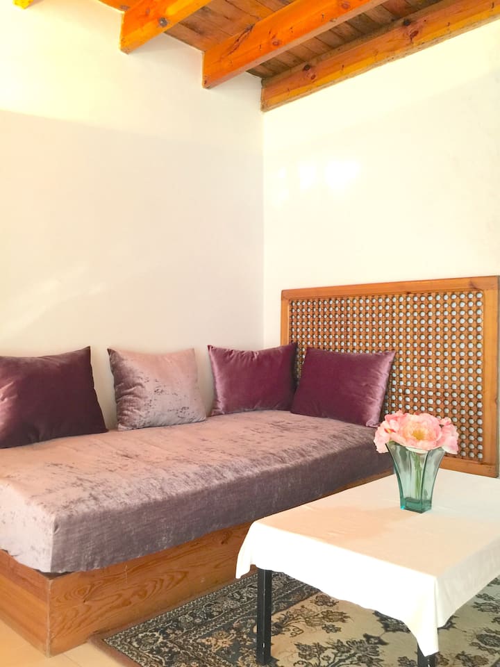 Garden Apt, Spacious, Near Mall & Taxis, 24h Cafés - Rabat