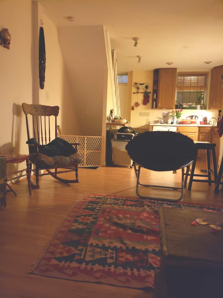 Charm City Rowhouse - Baltimore, MD