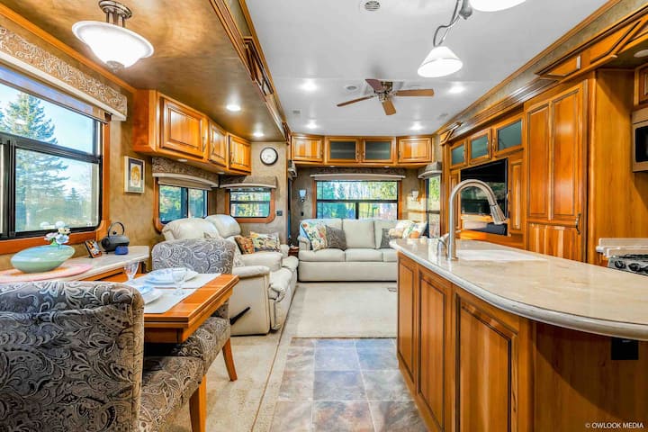 Luxury 41 Foot Fifth Wheels Redwood Travel Trailer - Langley