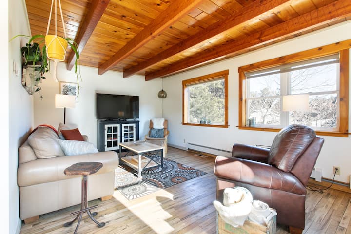 Charming Evergreen Home With Great Access - Evergreen, CO