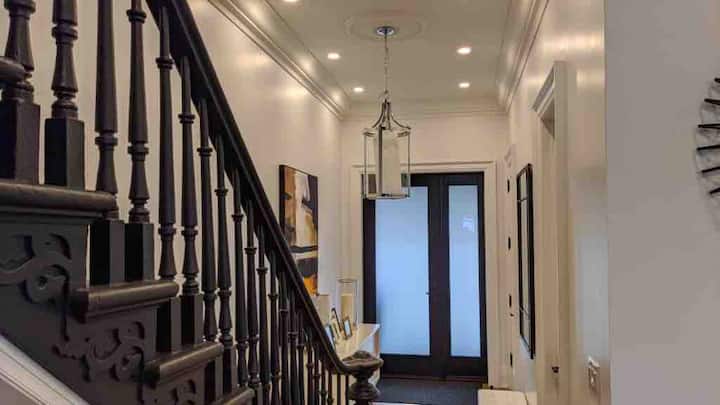 Chic Urban In Ossington Village - Toronto