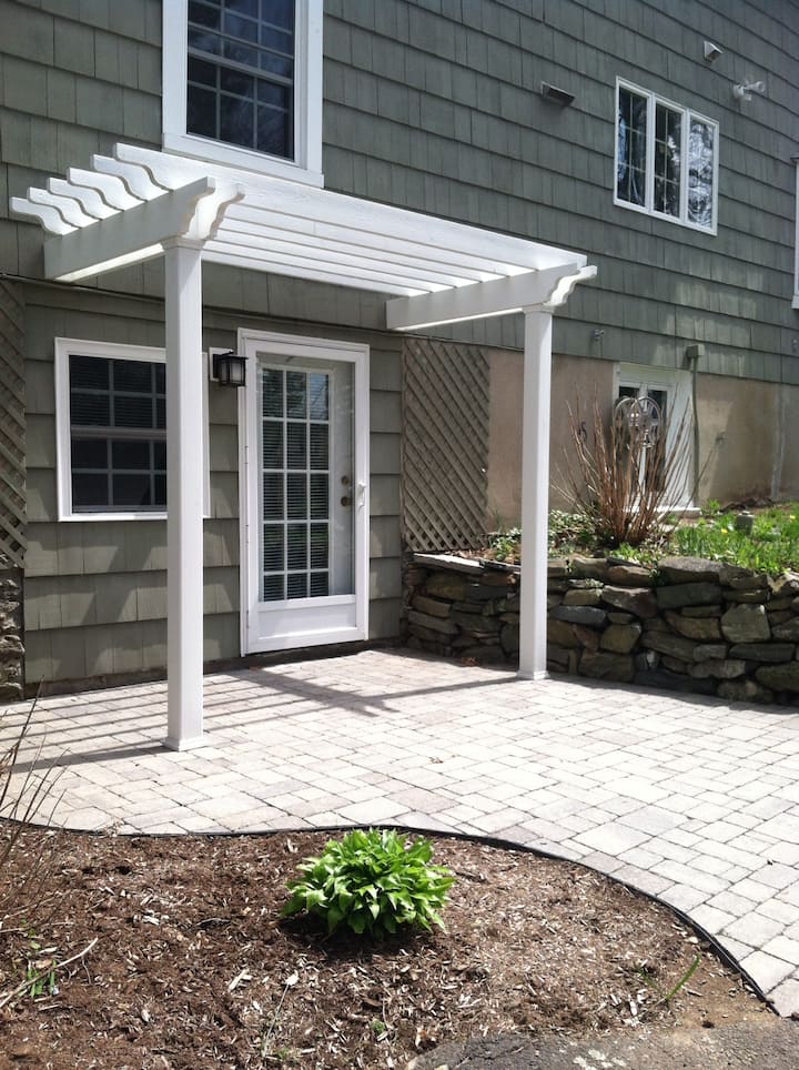 Private One Bedroom Apartment In Middlebury, Ct - Connecticut