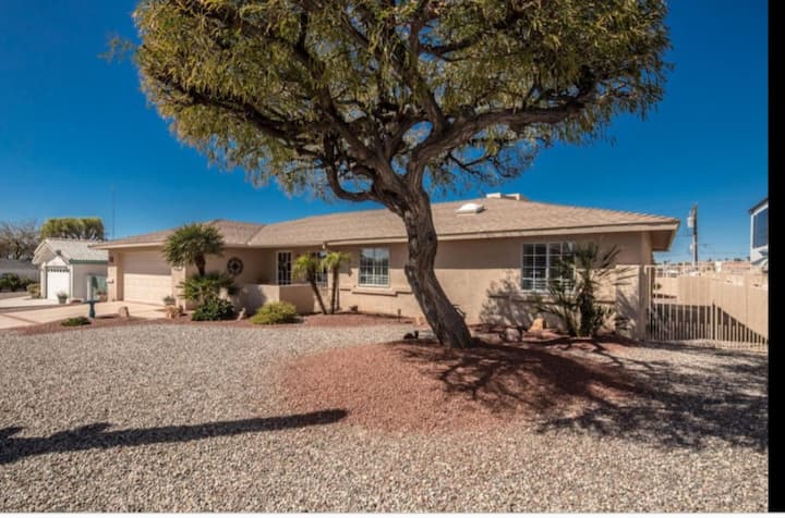 Desert Escape With Lake Views - Lake Havasu City, AZ