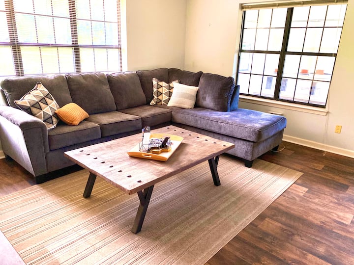 Ranch-style Oasis: Private Cozyxscape - Sleeps 10 - Montgomery, AL