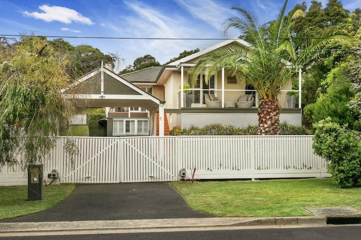 Sorrento Beach Haven On Collins: 300m To The Beach - Sorrento