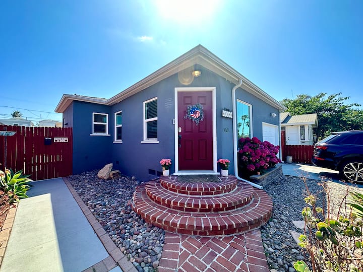 Ocean Beach House - Walking Distance To The Beach - San Diego, CA