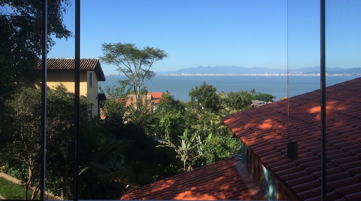 Seaview Studio In Sambaqui - Brazil