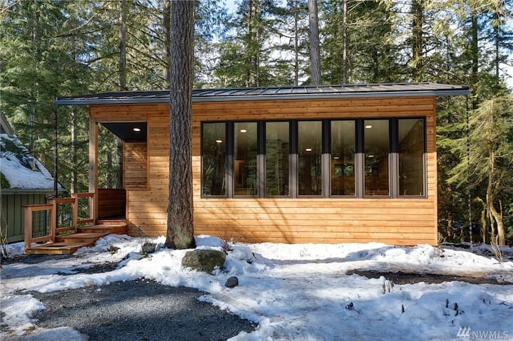 Cedar Point Cabin - Glacier, WA