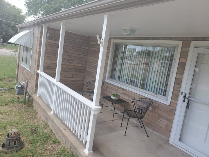 The Angel House 3bed/2bath - Wichita, KS