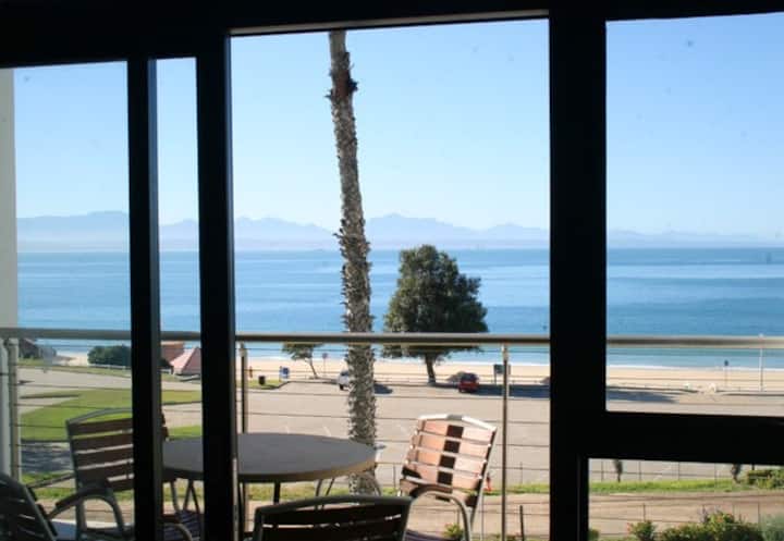 Santos Beach Flat 29 - Mossel Bay
