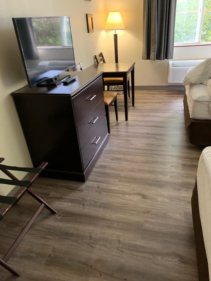 Standard Room, 2 Queen Beds, Non Smoking &No Pets - Florence, OR