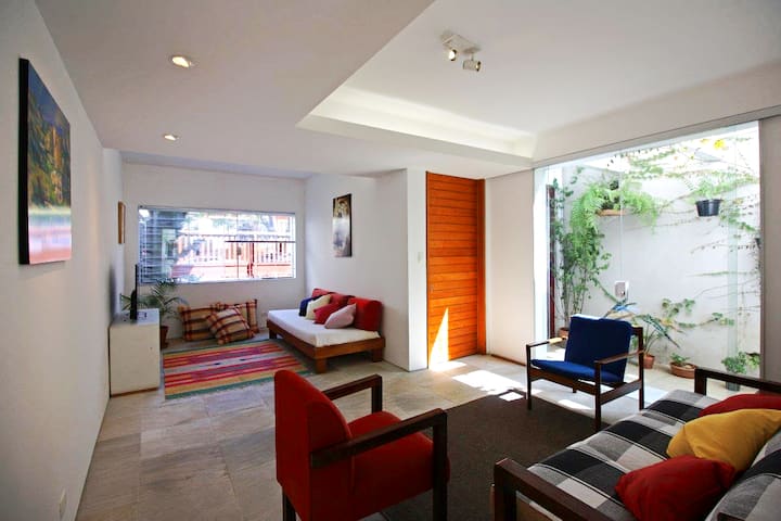 Tranquilidade A Poucos Passos Do Metrô V. Madalena - São Paulo