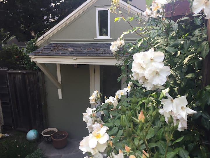 Elegant, Bright, Private Cottage - Oakland, CA