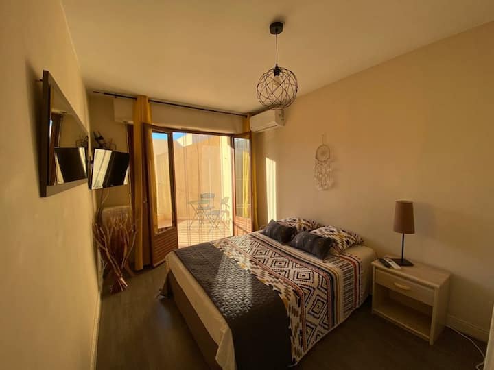 Chambre Privée Climatisée Avec Terrasse - Ajaccio