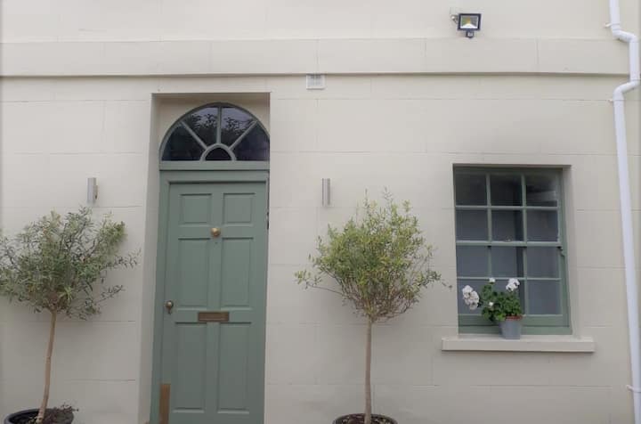 Georgian Mews Townhouse In Cheltenham - Cheltenham