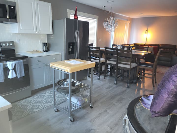 Crystal Cottage In Rainier Beach - SeaTac, WA