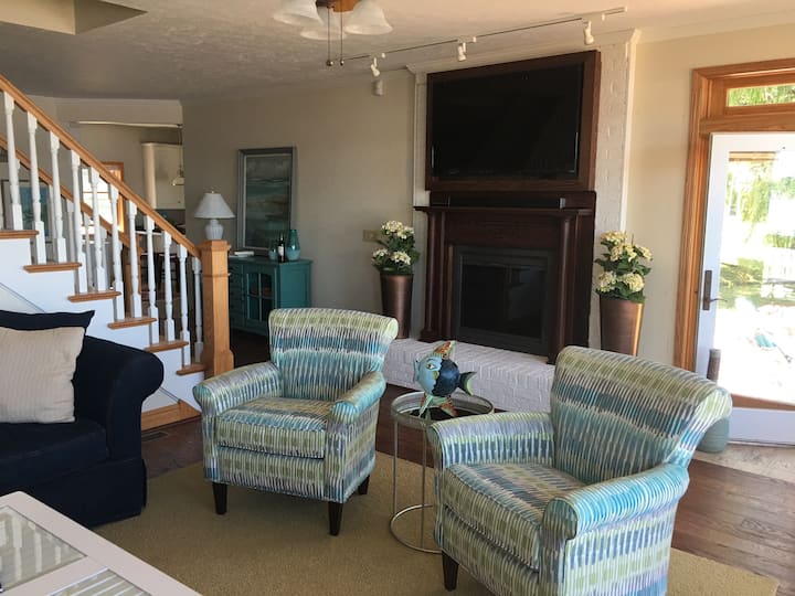 Chautauqua Lakefront Home-w/1st Fl Bed & Full Bath - Jamestown, NY